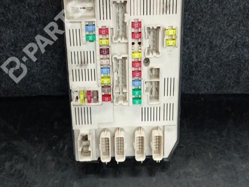 Fuse box RENAULT MEGANE III Hatchback (BZ0/1_, B3_) 1.5 dCi (BZ09, BZ0D ...