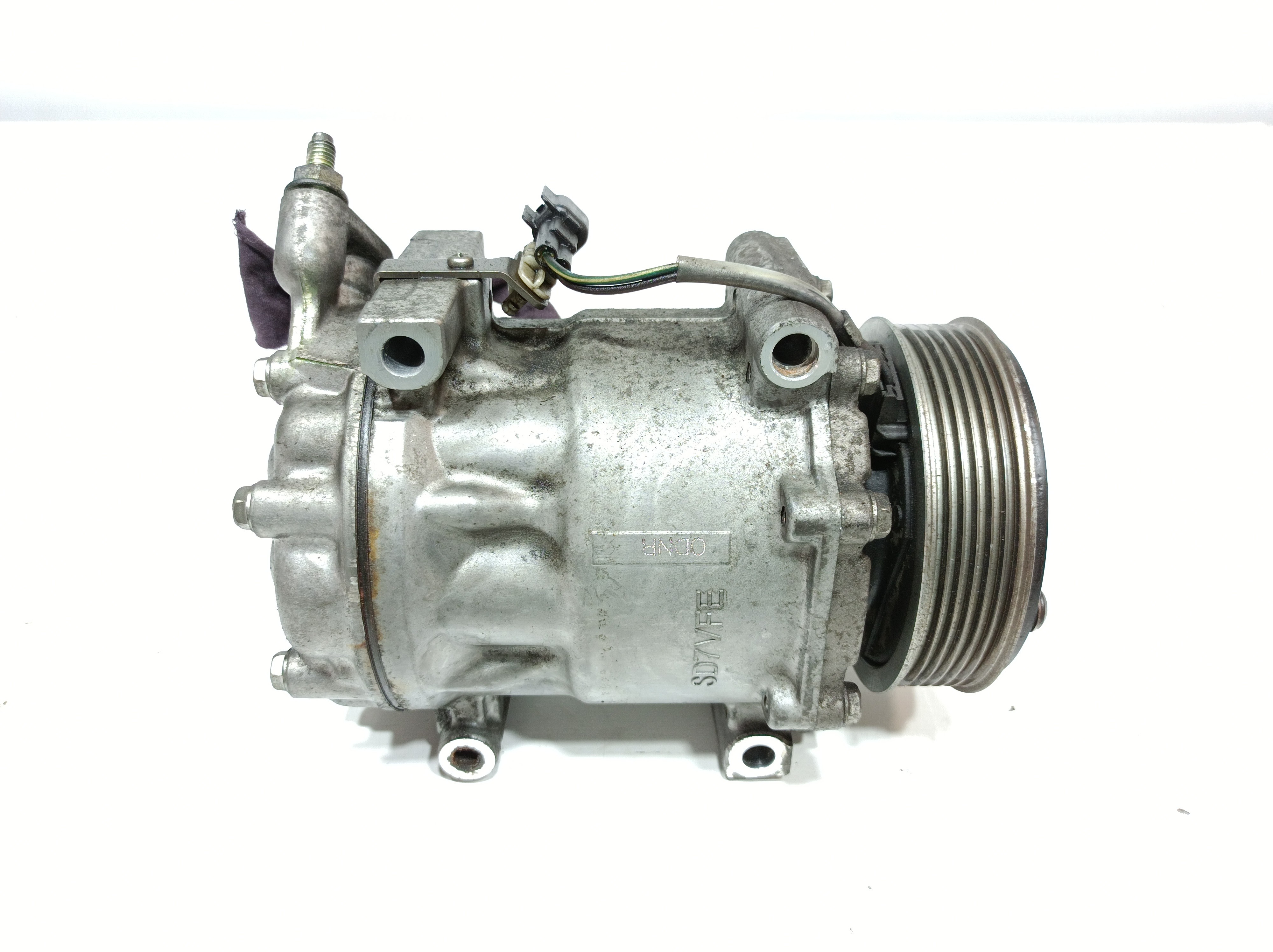 AC compressor VOLVO V60 I (155, 157) 1.6 DRIVe 8246509 | B-Parts