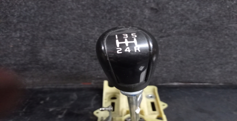 Gear lever VOLVO S40 II (544) 1.6 D 6448114 | B-Parts