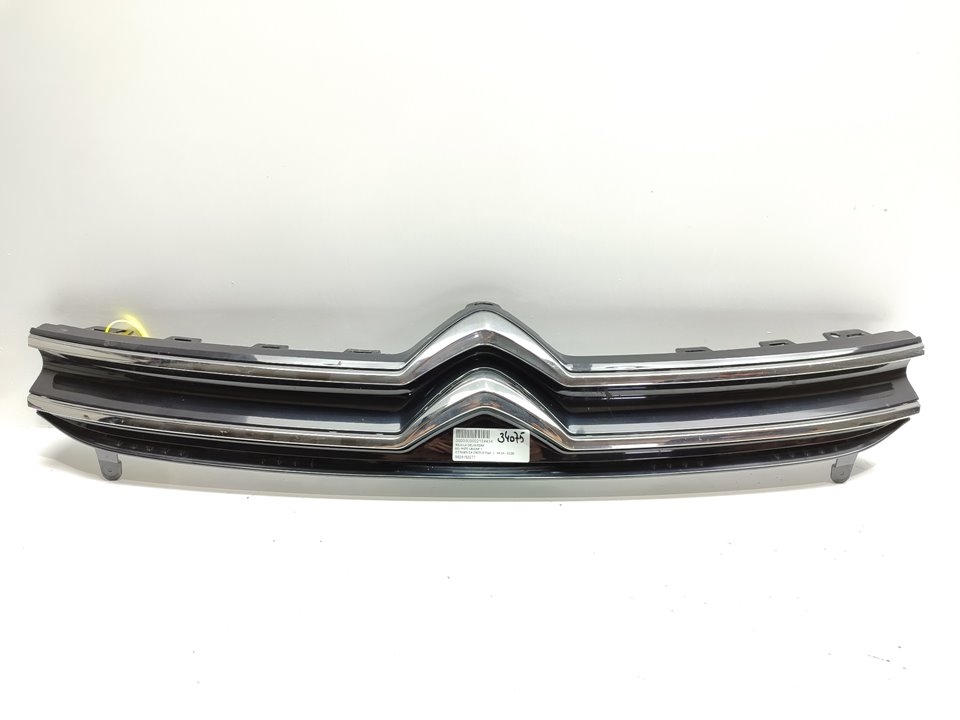 Grille CITROËN C4 CACTUS 1.2 THP 110 18051079 | B-Parts