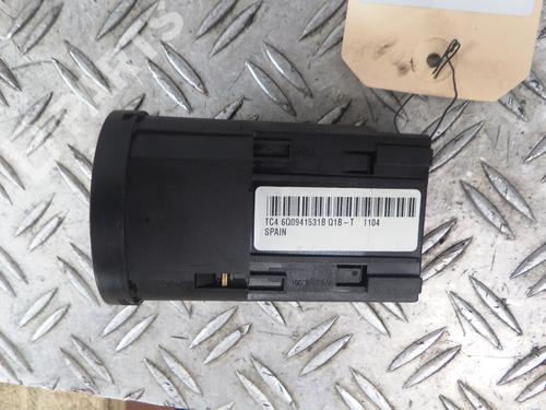 Switch VW POLO IV (9N_, 9A_) 1.2 12V 8177651 | B-Parts