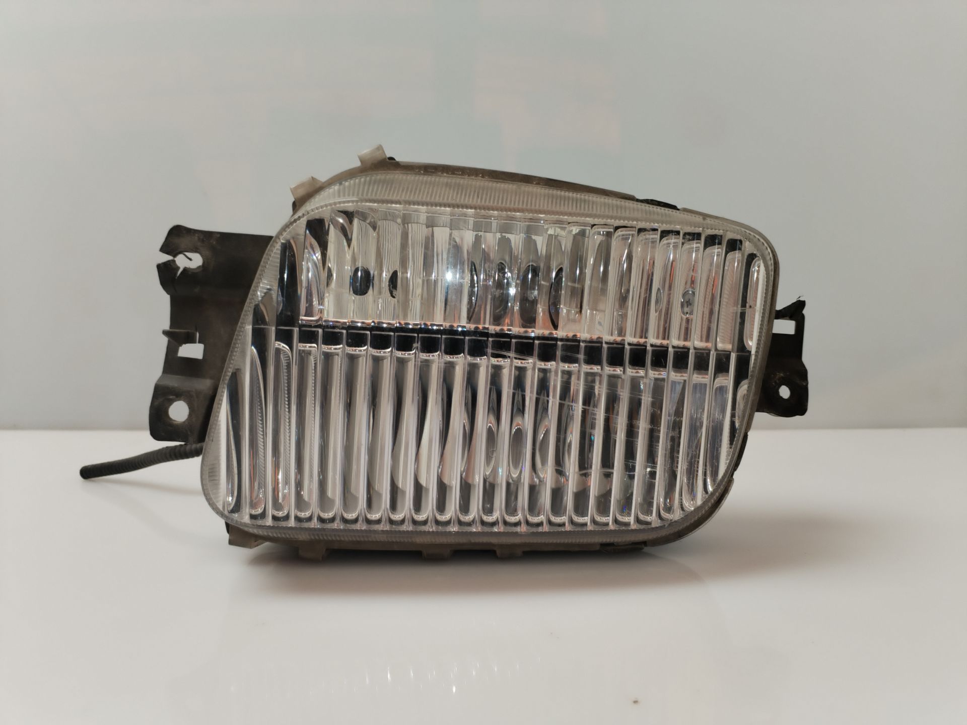 Optica esquerda MITSUBISHI CANTER Platform/Chassis (FB_, FE_, FG ...