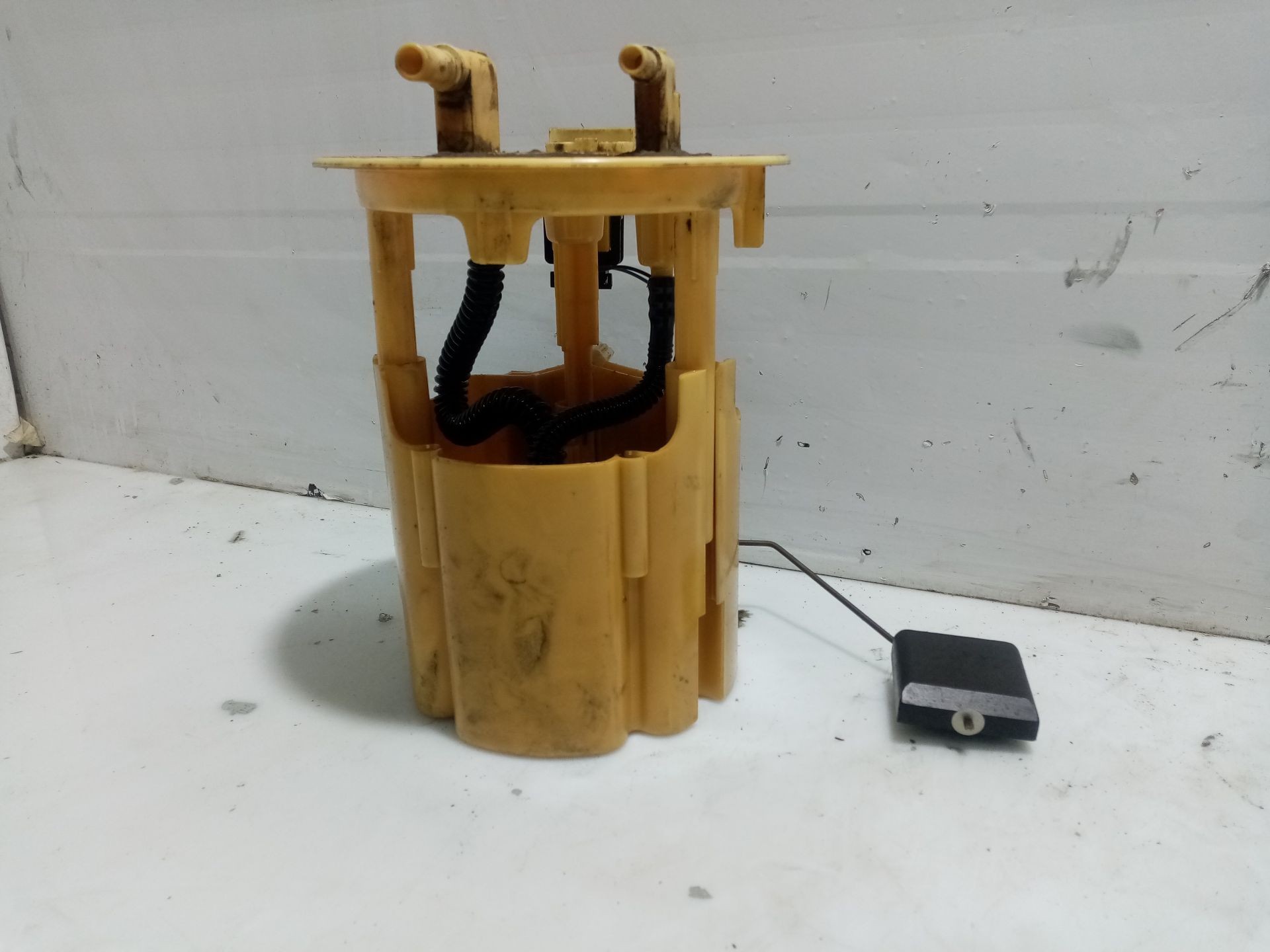 Fuel pump PEUGEOT 206 Hatchback (2A/C) 1.4 HDi eco 70 23438469 | B-Parts
