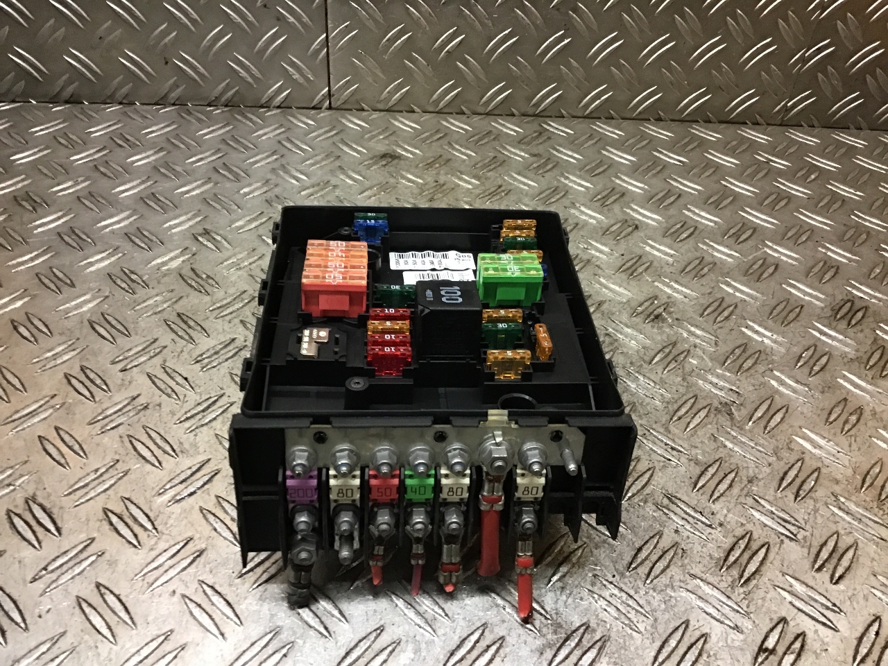 Fuse box VW GOLF V (1K1) 1.9 TDI 11187112 | B-Parts