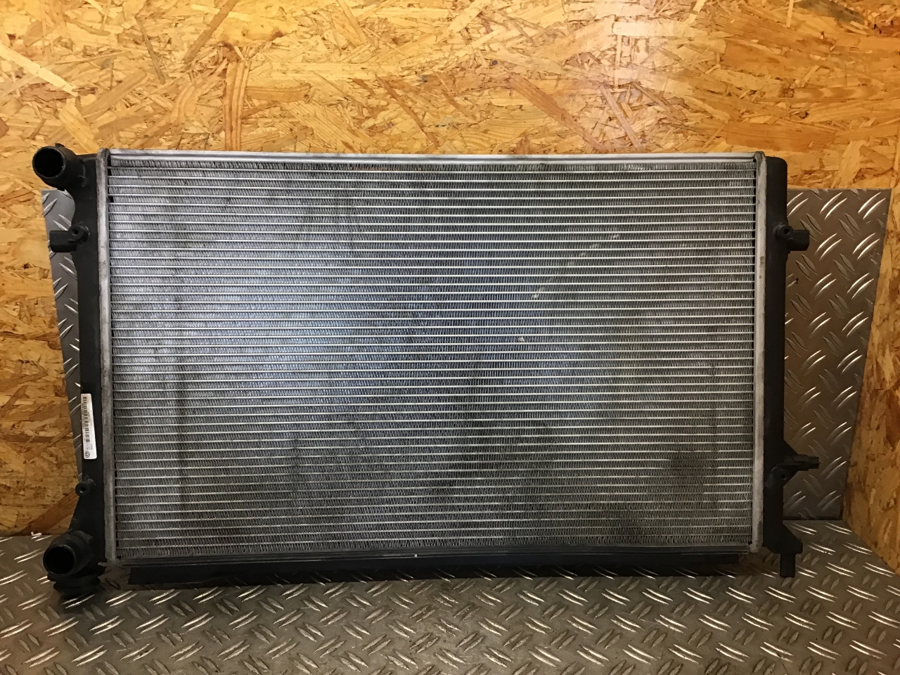 Water radiator VW GOLF V (1K1) 1.6 FSI 9689780 | B-Parts