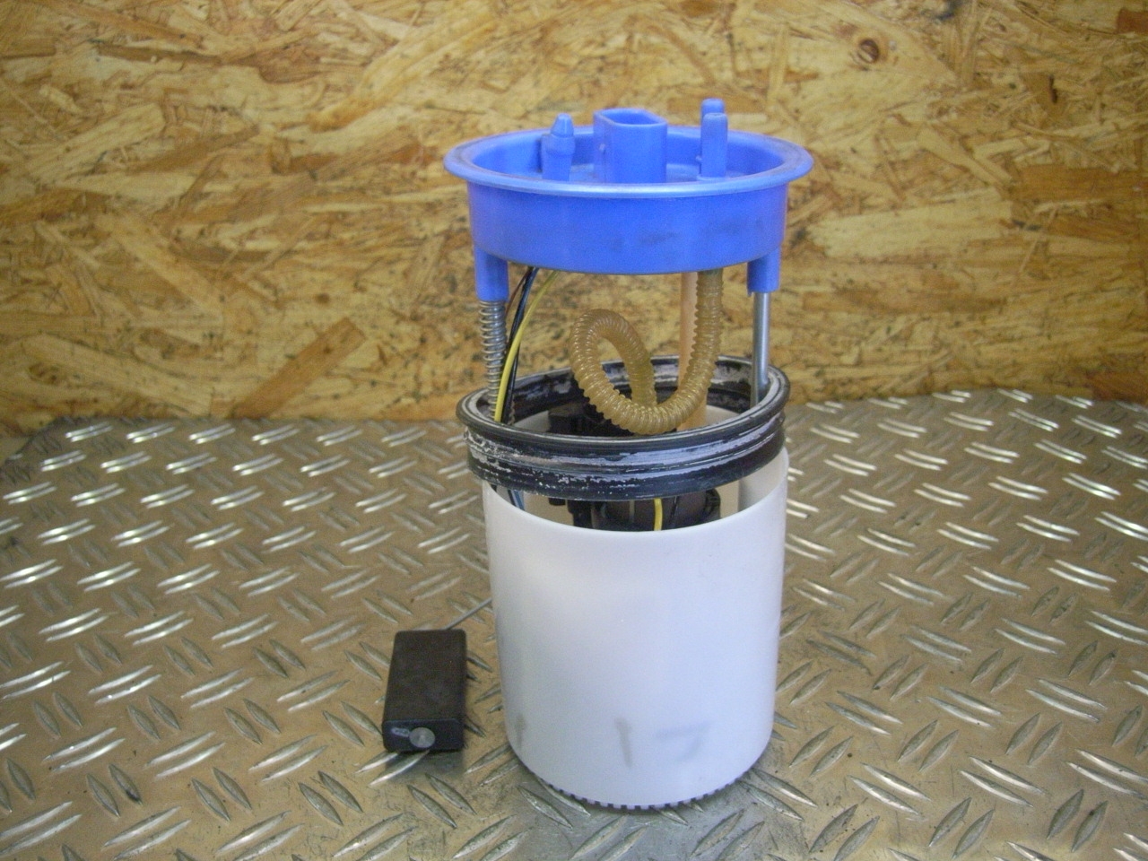 Fuel pump SEAT IBIZA IV (6J5, 6P1) 1.2 TSI 5056962 | B-Parts
