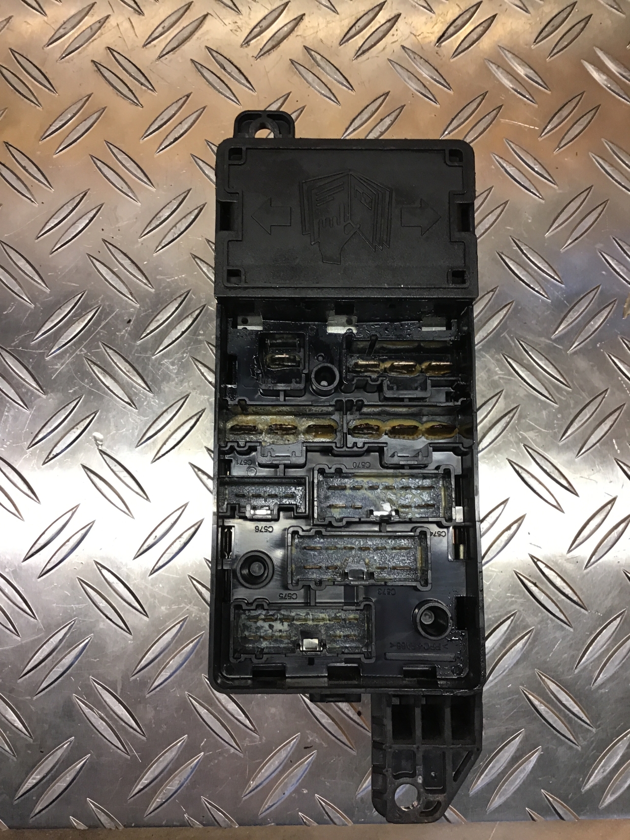 Fuse box MINI MINI (R56) One 5217499 | B-Parts