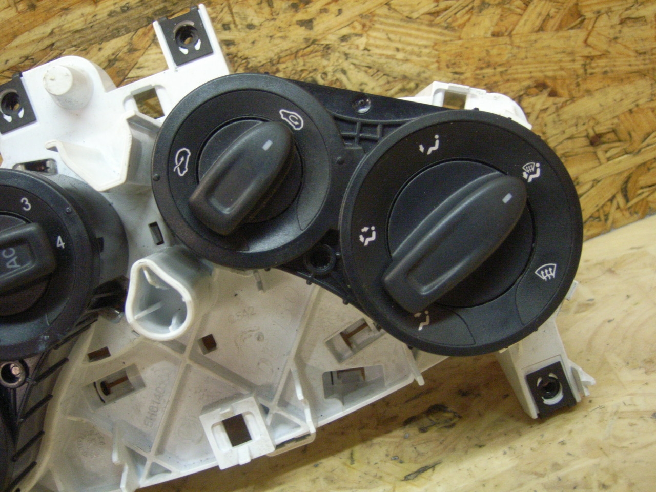 Climate control FORD KA (RU8) 1.2 5055596 | B-Parts