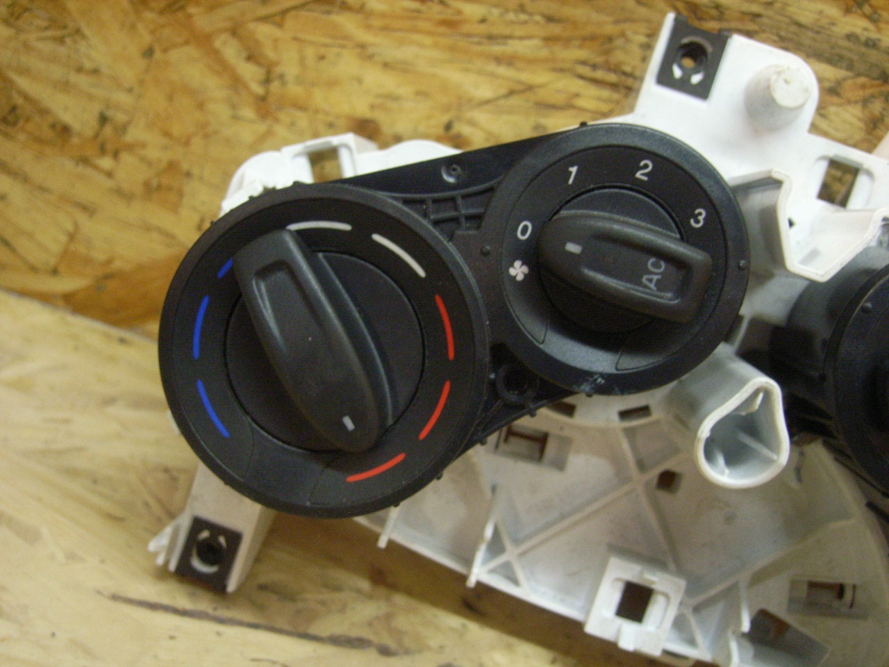 Climate control FORD KA (RU8) 1.2 5055596 | B-Parts