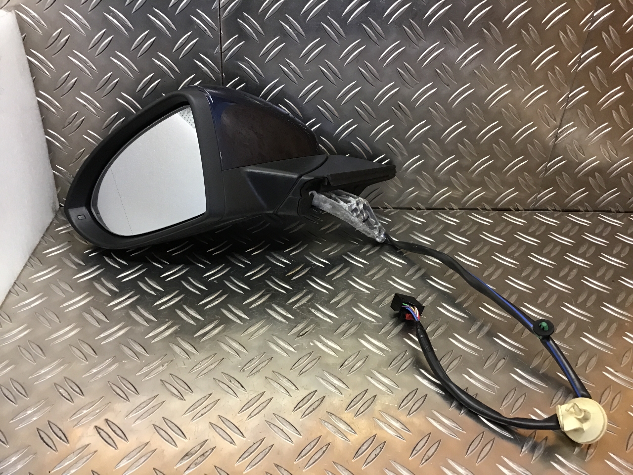 Left mirror VW GOLF VII Variant (BA5, BV5) 1.6 TDI 5221522 | B-Parts