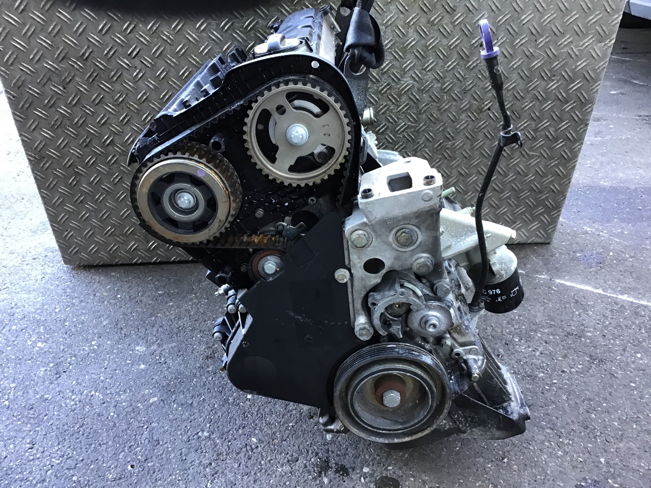 Engine PEUGEOT 307 CC (3B) 2.0 16V PEUGEOT: RFN | B-Parts