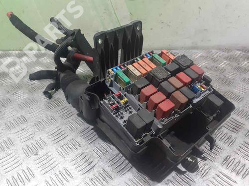 Boîte à Fusibles IVECO DAILY V Van 35C17 V, 35S17 V, 40C17 V, 45C17 V ...