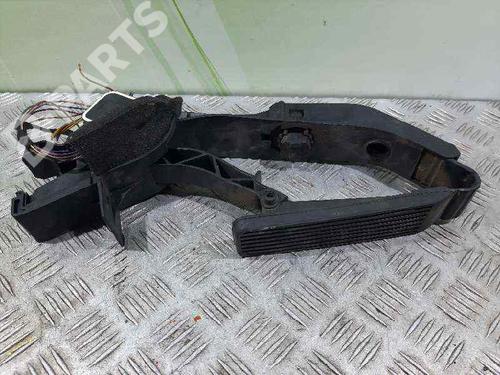 Pédale MERCEDES-BENZ C-CLASS (W203) C 270 CDI (203.016) 6462013 | B-Parts