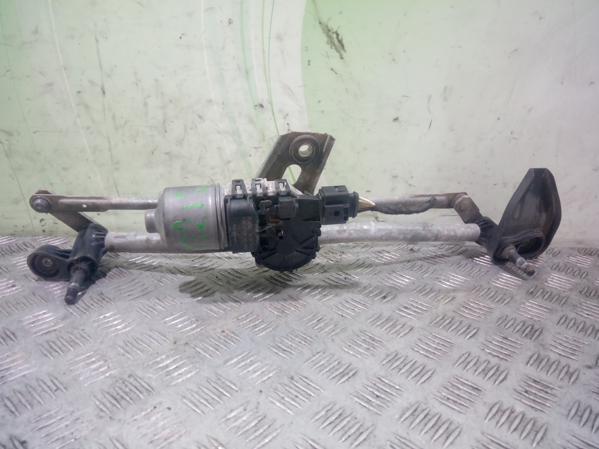 Front wiper motor OPEL ASTRA H (A04) 10311832 | B-Parts