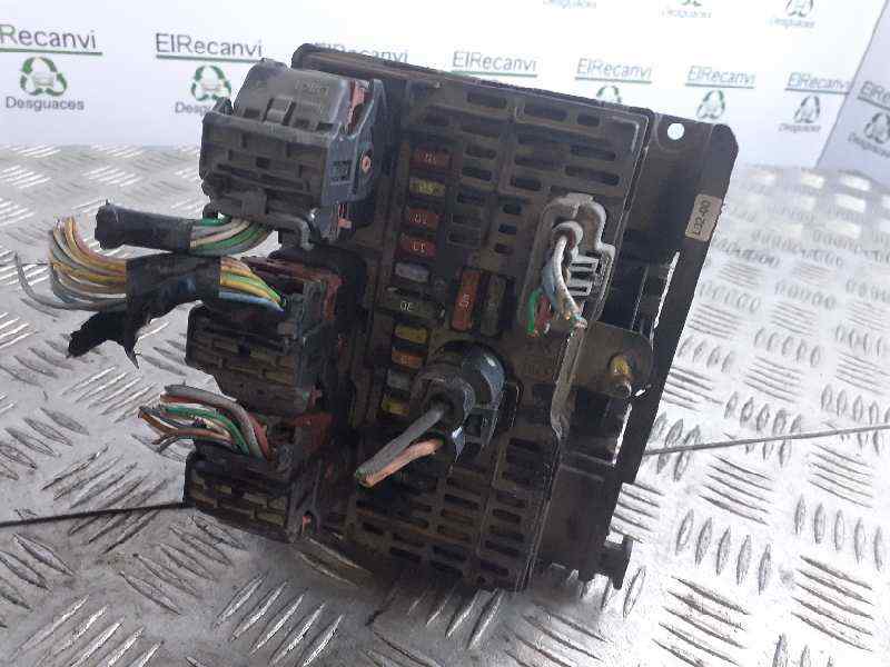 Boîte à Fusibles PEUGEOT 407 (6D_) 2.0 HDi 135 (6DRHRH, 6DRHRE, 6DRHRG ...