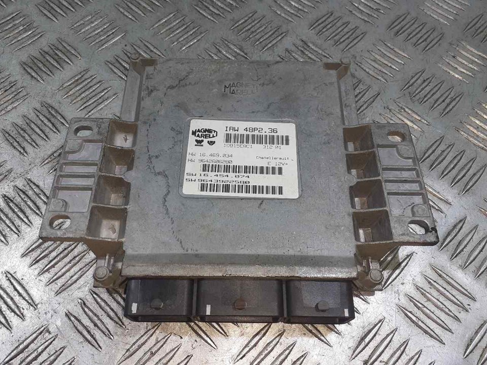Engine control unit (ECU) PEUGEOT 307 (3A/C) 8421684 | B-Parts