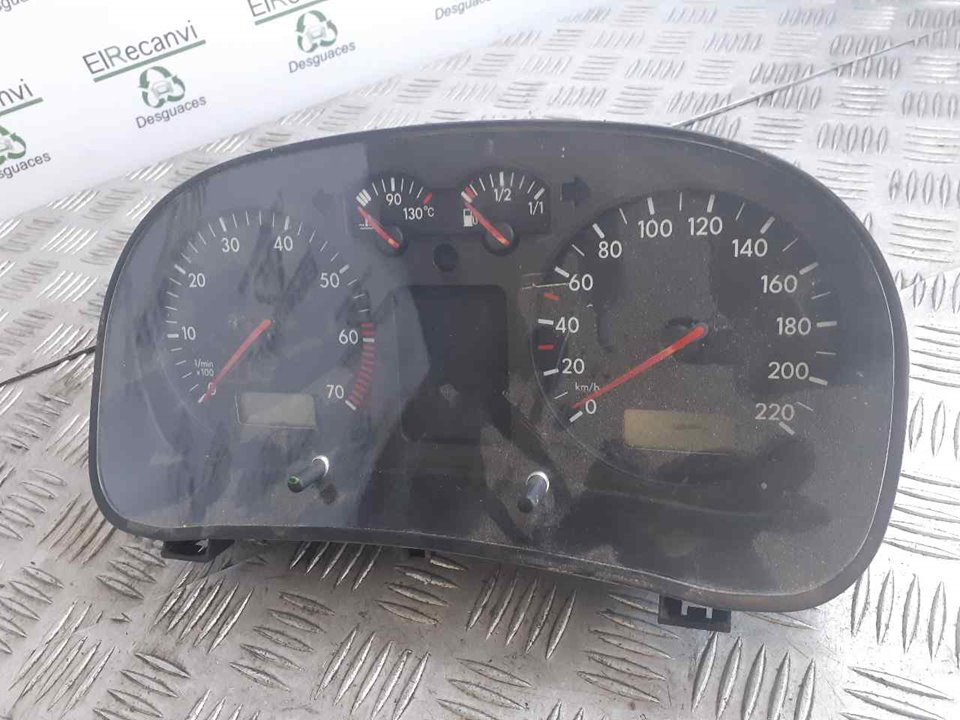 Instrument cluster VW GOLF IV (1J1) 1.4 16V 7031732 | B-Parts