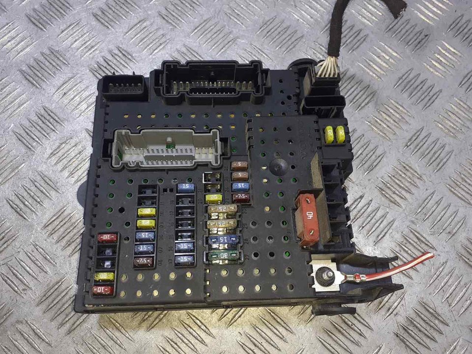 Fuse box VOLVO XC90 I (275) D5 AWD 9726315 | B-Parts