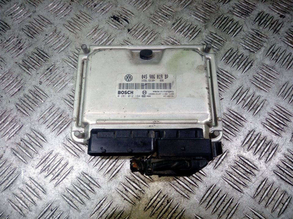 Engine control unit (ECU) VW POLO (9N_, 9A_) 9999872 | B-Parts