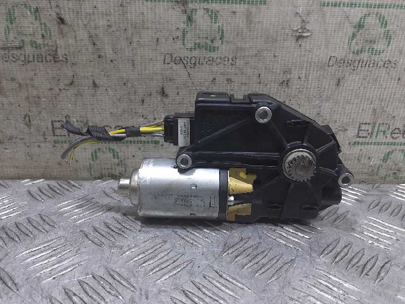 Moteur du toit ouvrant BMW 1 (E87) 116 i 5547568 | B-Parts