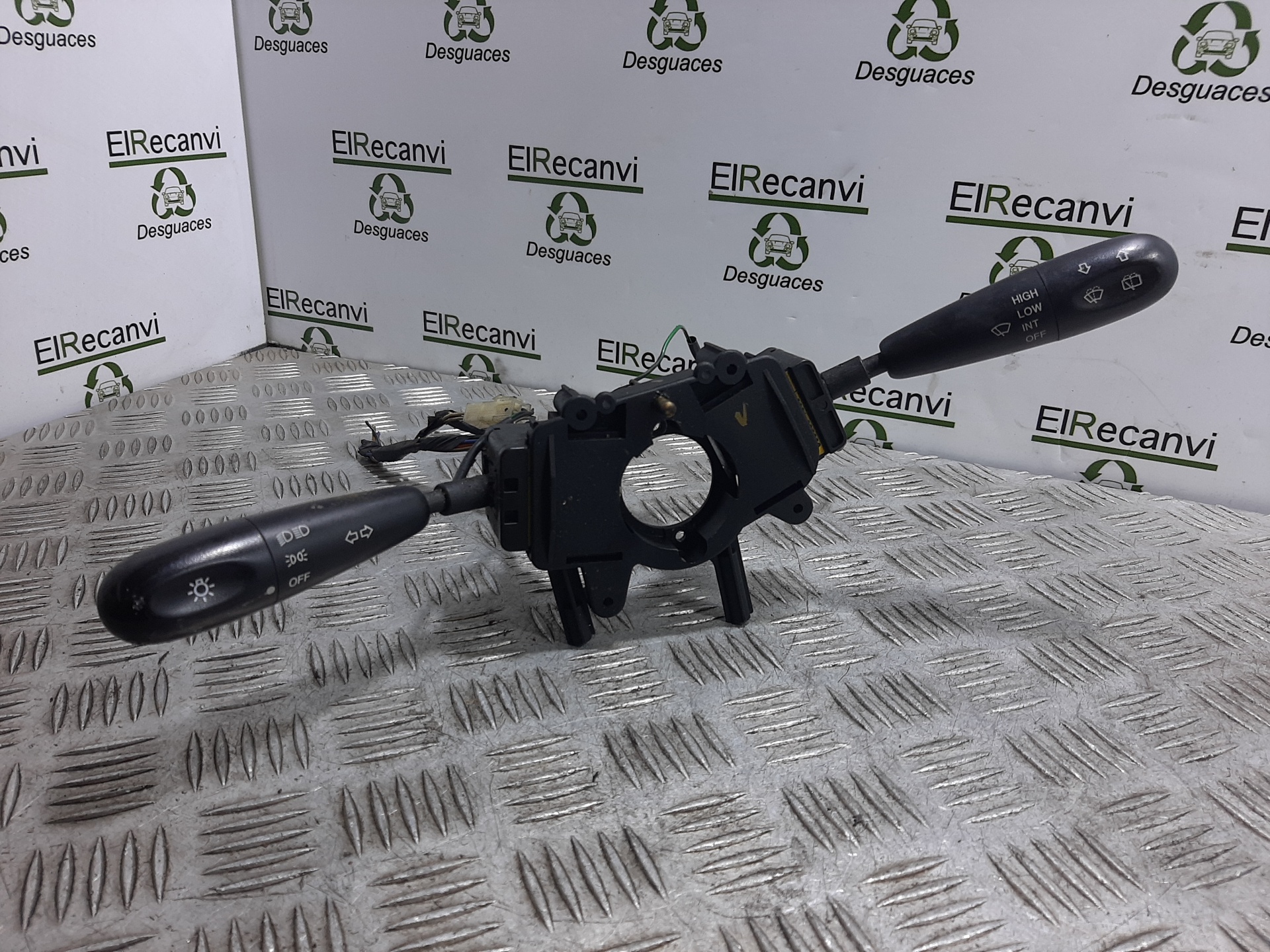 Commutateur DAEWOO MATIZ (M100, M150) 0.8 7217843 | B-Parts