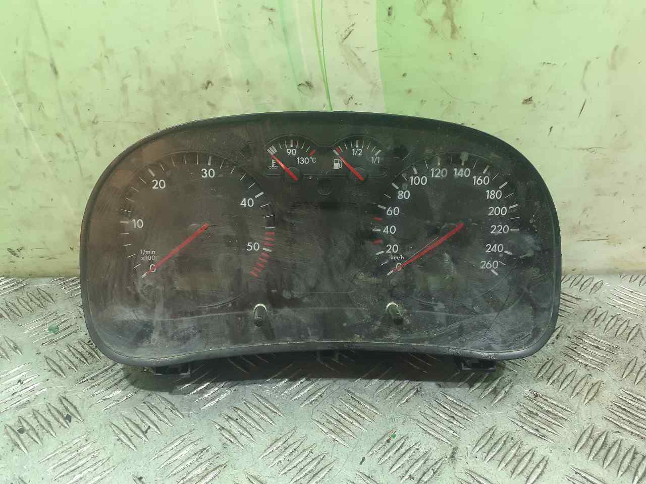 Instrument cluster VW GOLF IV (1J1) 10341769 | B-Parts
