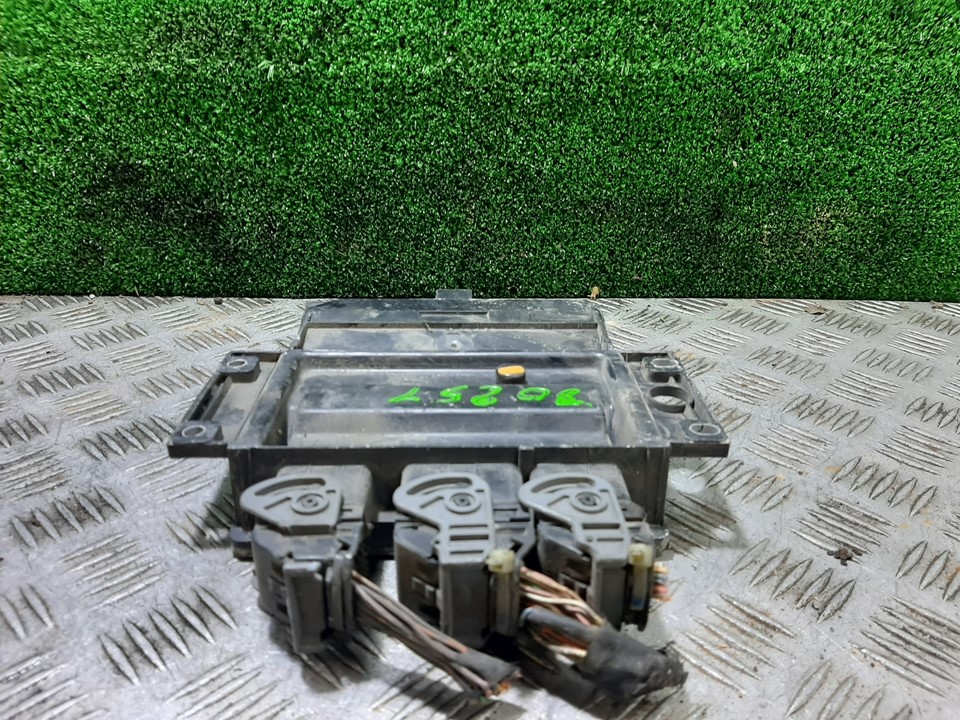 Engine control unit (ECU) RENAULT TWINGO II (CN0_) 23131871 | B-Parts