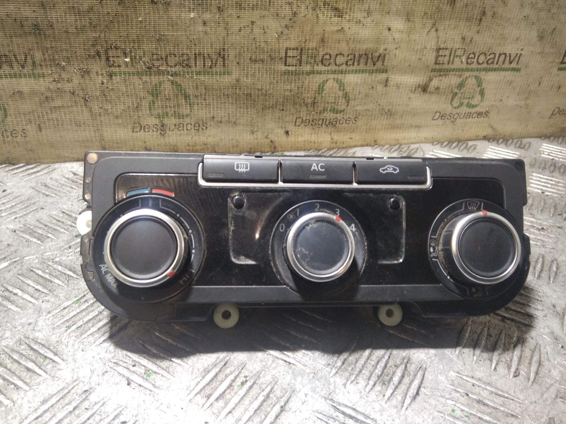Climate control VW GOLF VI (5K1) 1.6 TDI 29491412 | B-Parts