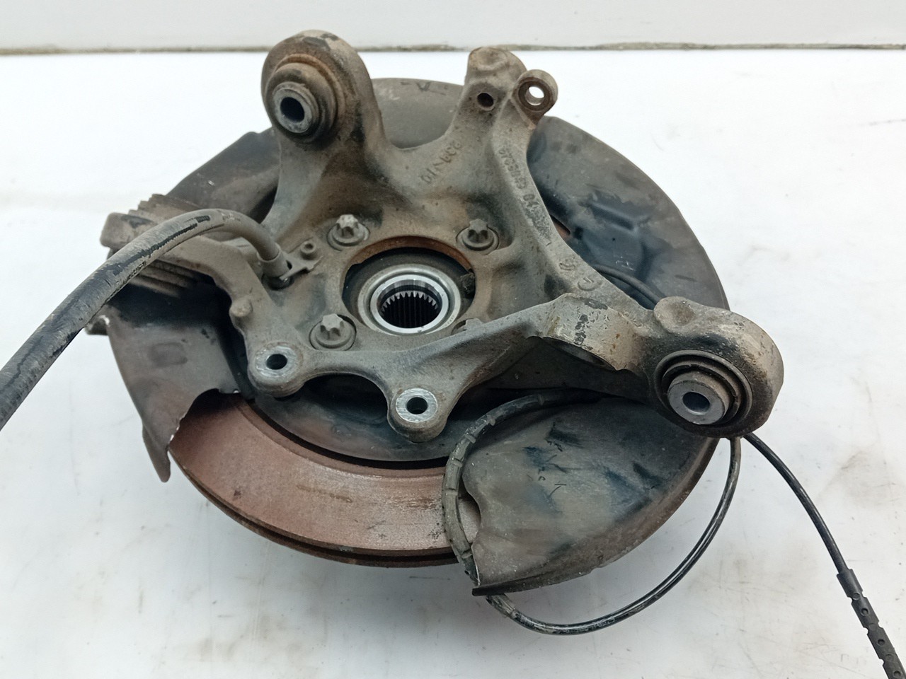 Left rear steering knuckle BMW X1 (E84) sDrive 20 d 7772129 | B-Parts