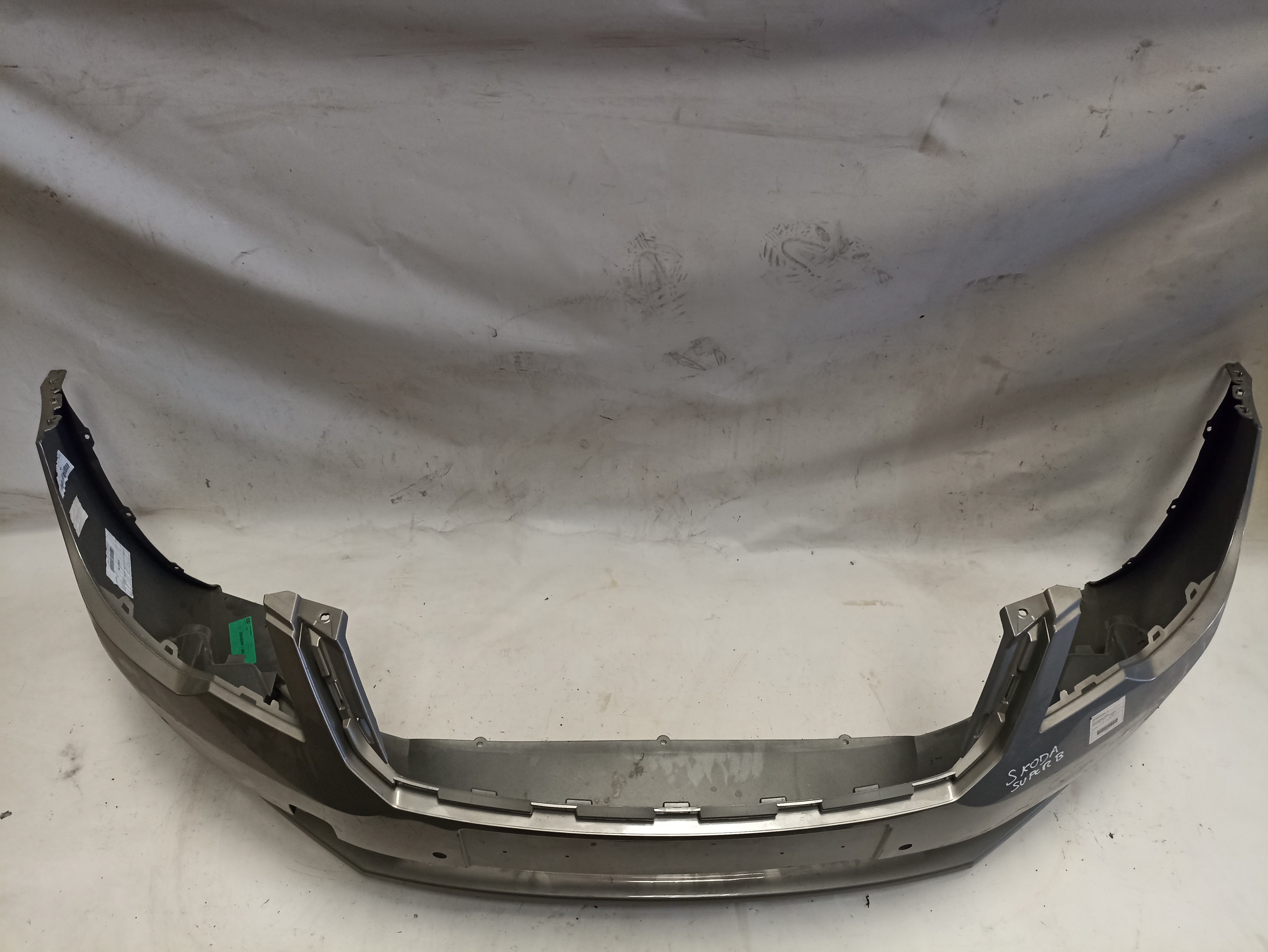 Front bumper SKODA SUPERB II (3T4) 3T0807221K | B-Parts
