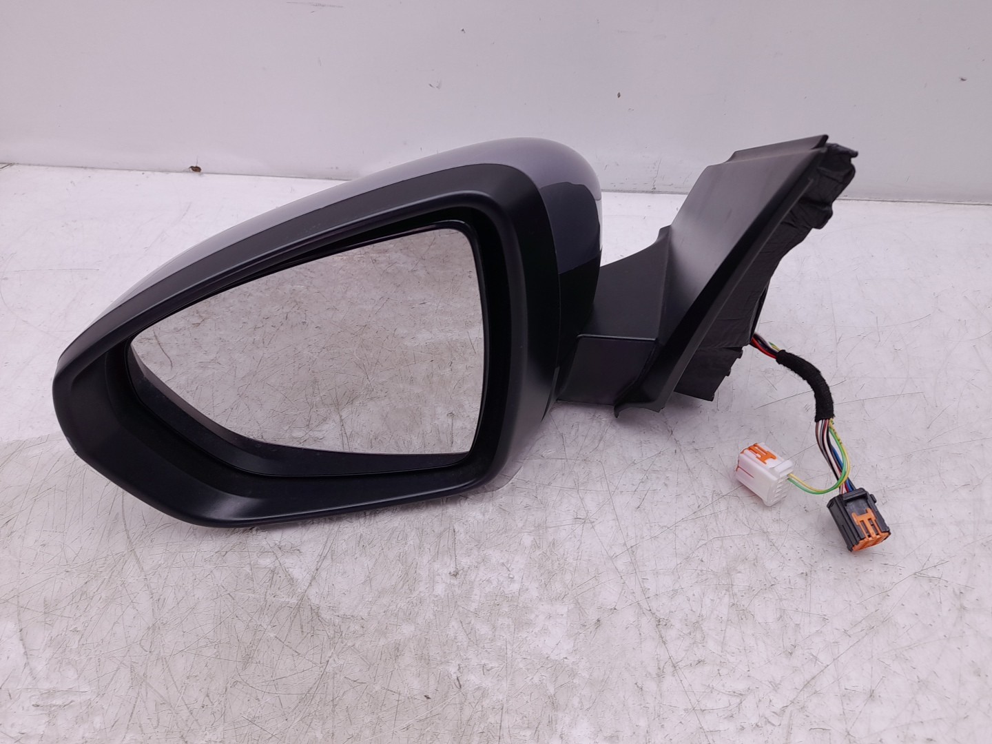 Left mirror PEUGEOT 3008 II SUV (MC_, MR_, MJ_, M4_) 1.2 THP/ PureTech ...
