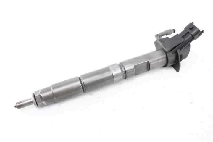 Injector TOYOTA YARIS (_P9_) 1.4 D-4D (NLP90_, NLP90R) 24215112 | B-Parts