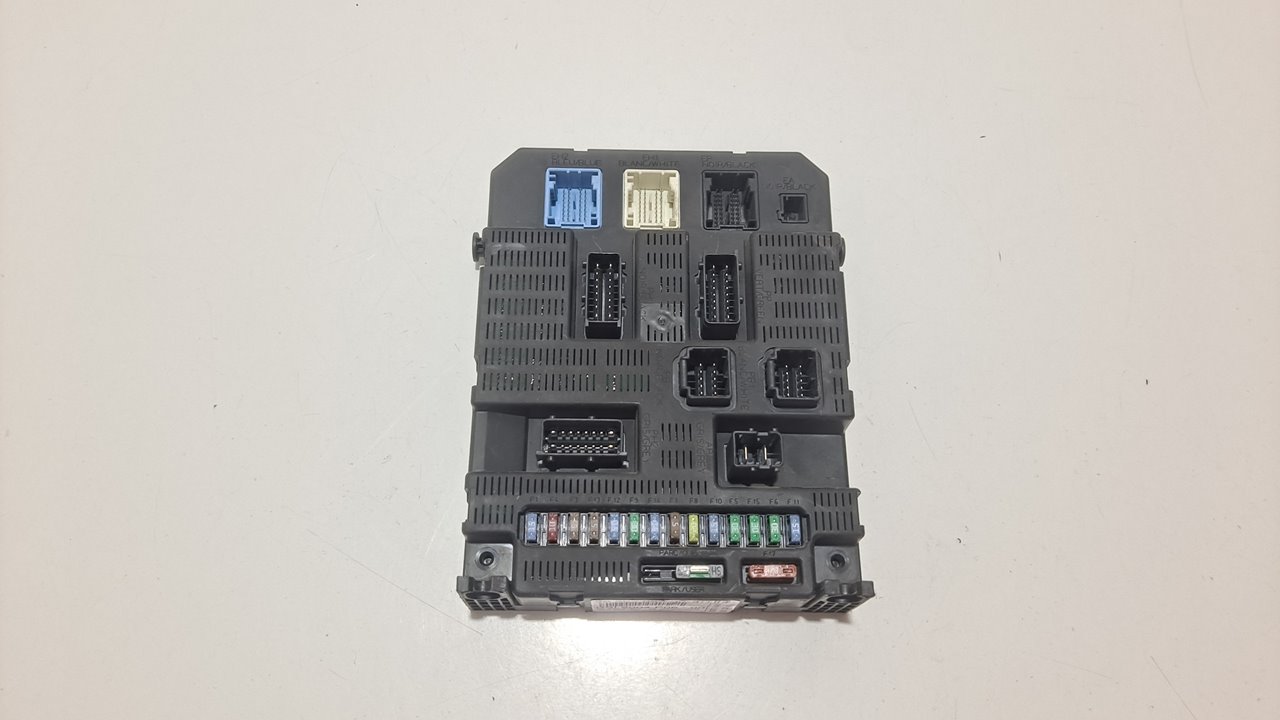 Fuse box PEUGEOT 207 (WA_, WC_) 1.4 HDi 10405444 | B-Parts