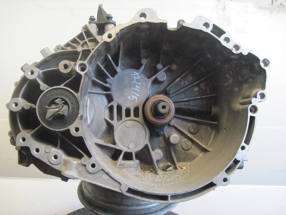 Manual gearbox VOLVO V40 Hatchback (525) D2 5831751 | B-Parts