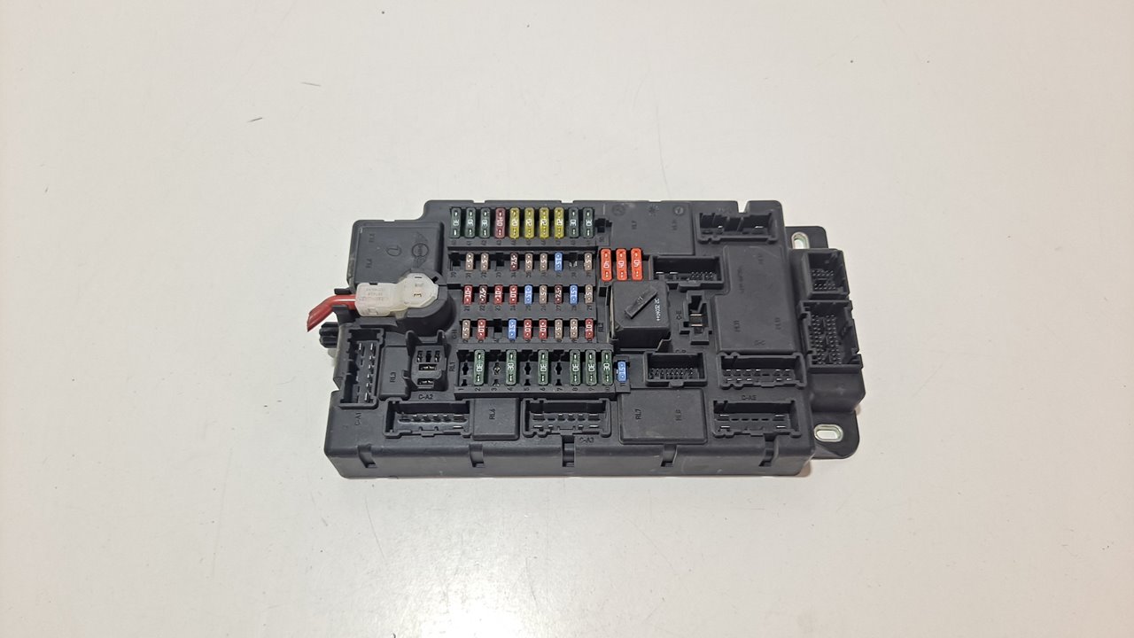 Fuse box MINI MINI Convertible (R57) 10282819 | B-Parts