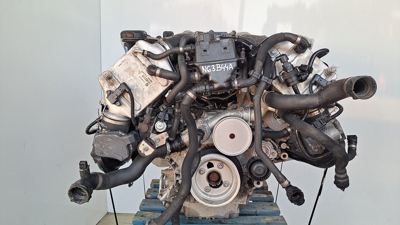 Moteur BMW X6 (E71, E72) M 10108610 | B-Parts