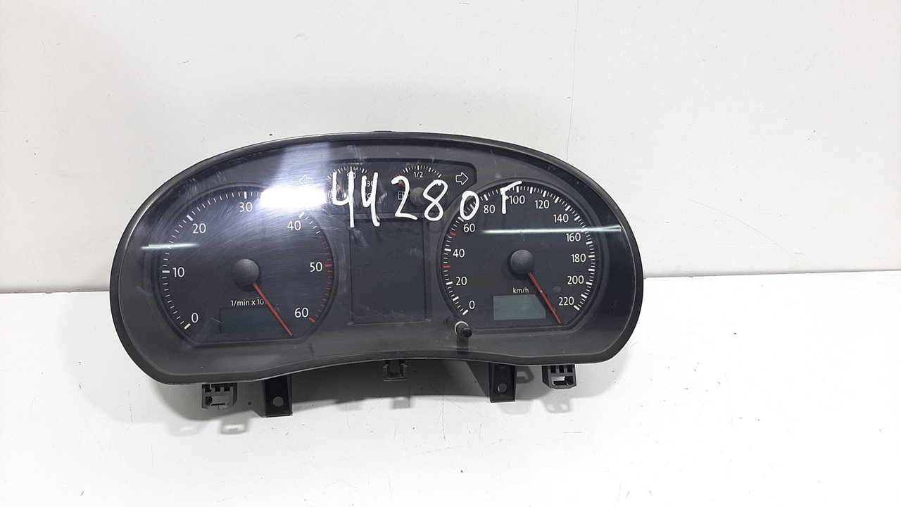 Instrument cluster VW POLO (9N_) 1.4 TDI 8275618 | B-Parts