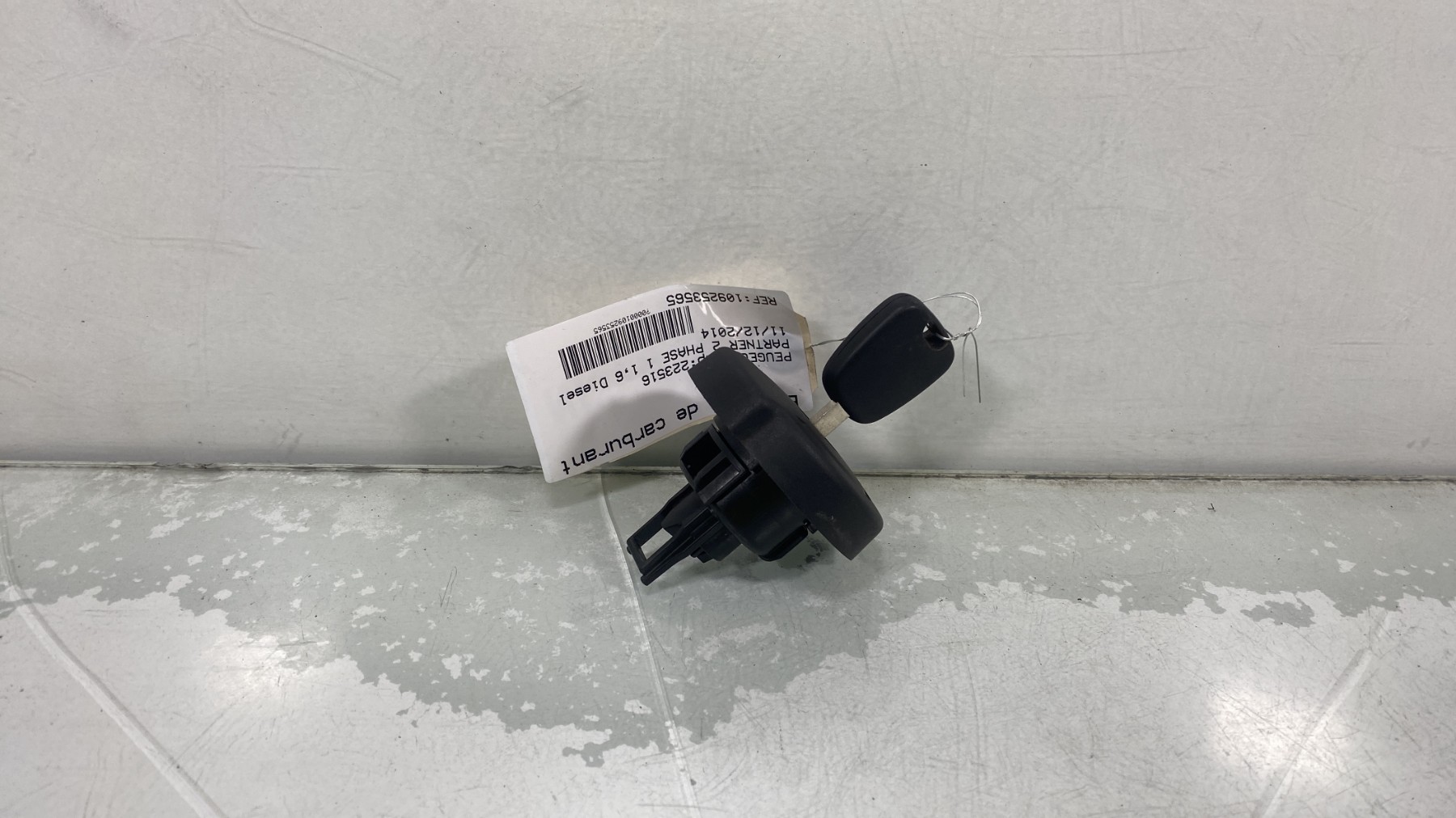 Tampão do depósito combustível PEUGEOT PARTNER Tepee 1.6 HDi 30872095 ...