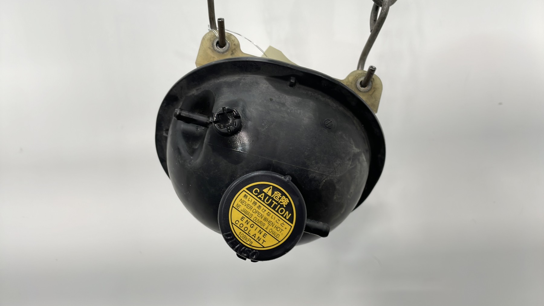 Expansion tank TOYOTA COROLLA (_E12_) 2.0 D-4D (CDE120R, CDE120L ...