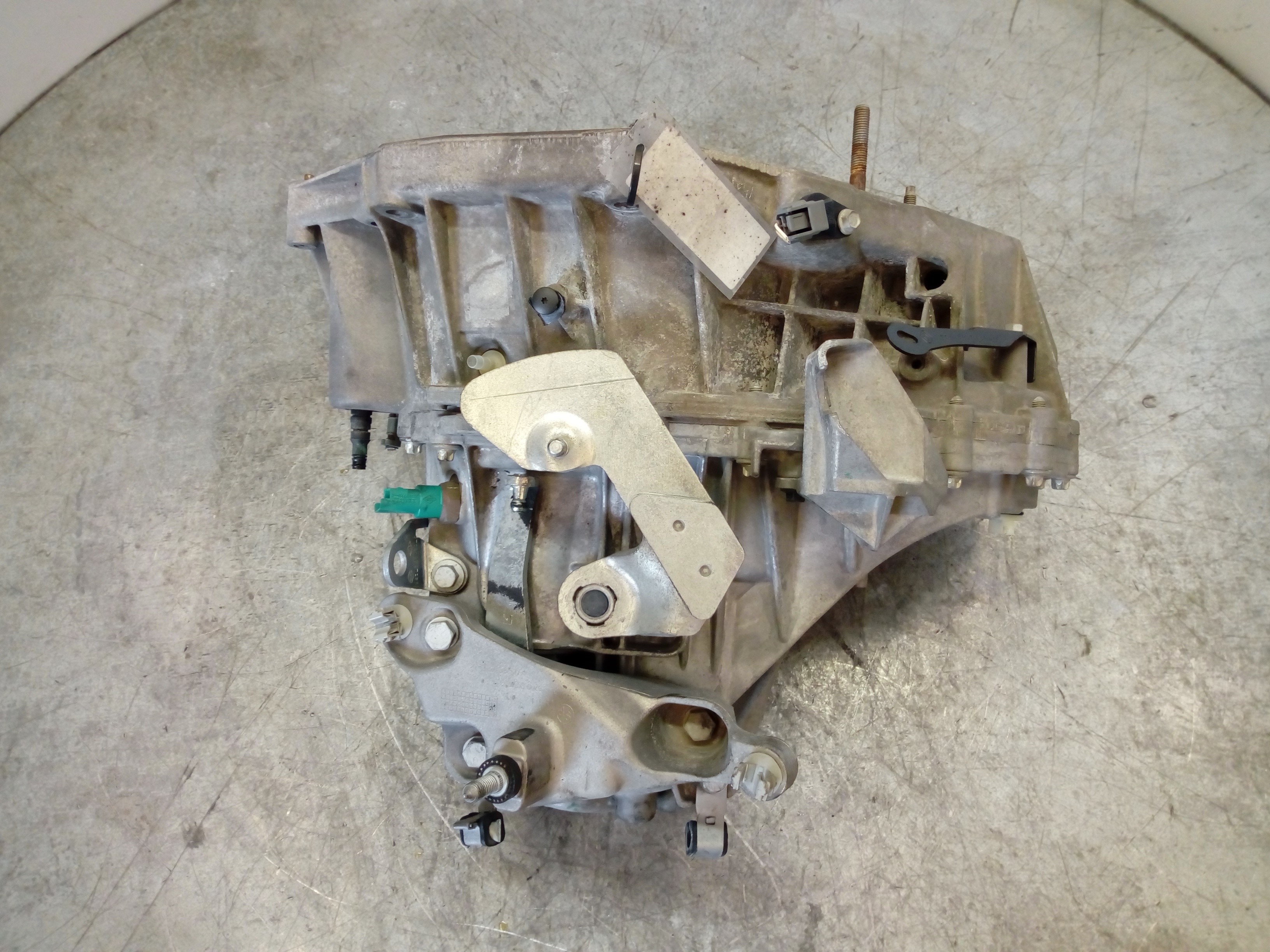 Manual gearbox DACIA DUSTER (HS_) 1.5 dCi (HSMC) 16184335 | B-Parts