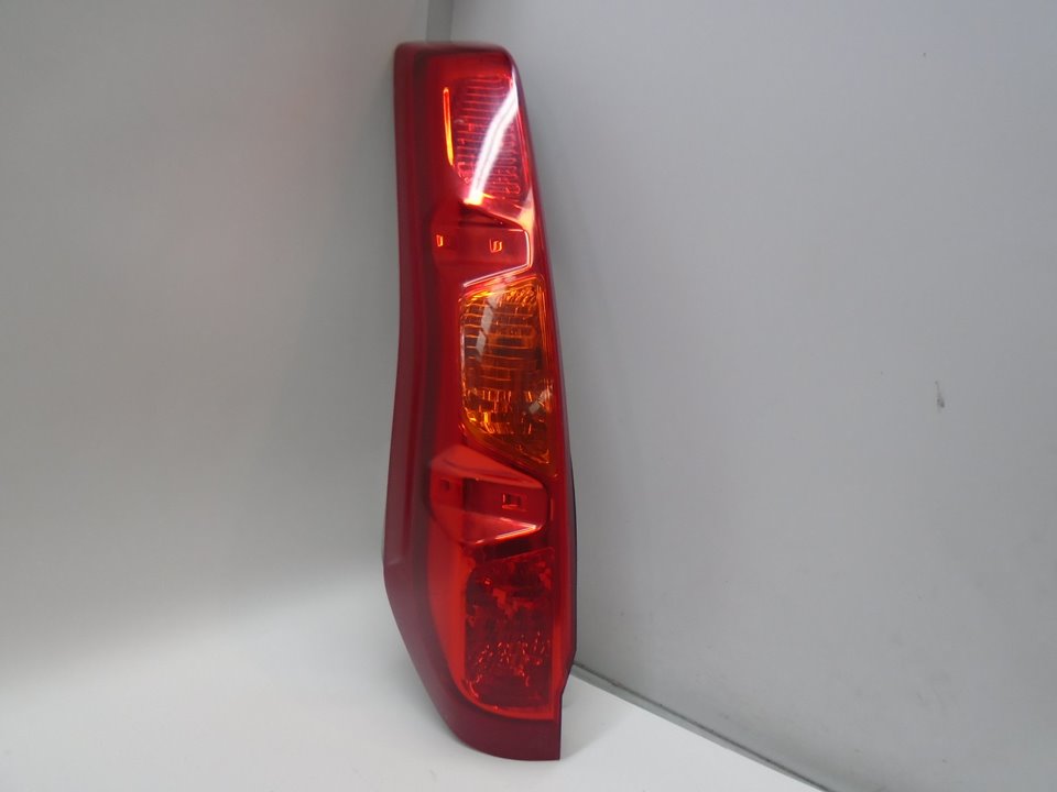Left taillight NISSAN X-TRAIL (T31) 2.0 dCi 4x4 8104748 | B-Parts