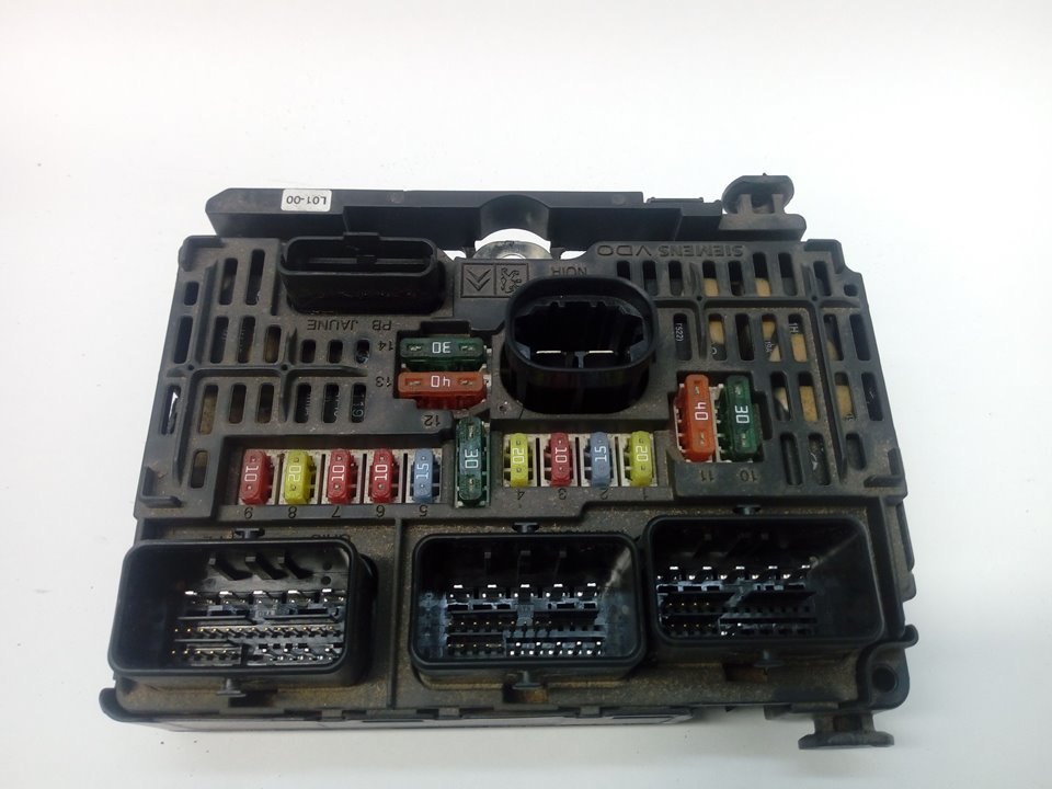 Fuse box PEUGEOT 407 (6D_) 1.6 HDi 110 (6D9HZC, 6D9HYC) 10360190 | B-Parts