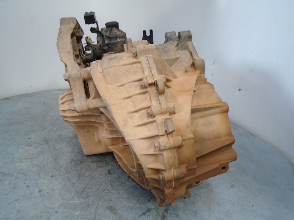 Manual gearbox LAND ROVER FREELANDER 2 (L359) 2.2 TD4 4x4 8189179 | B-Parts