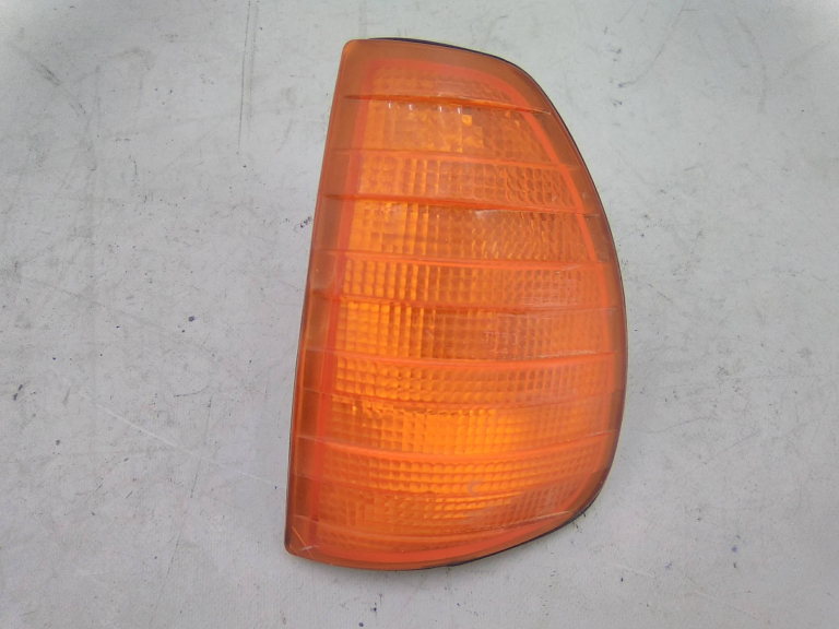 Left front indicator MERCEDES-BENZ 123 Saloon (W123) 220 D (123.126 ...