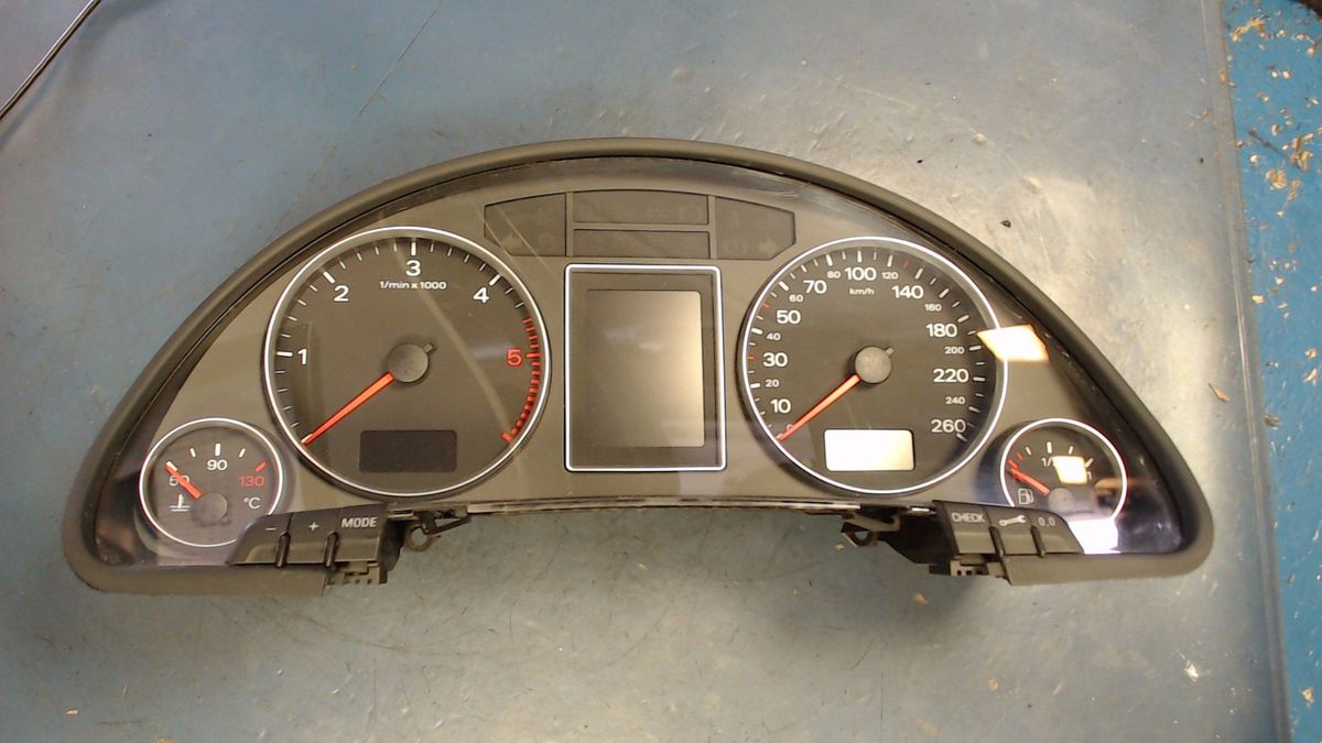 Instrument cluster AUDI A4 B6 (8E2) 2.5 TDI 6050700 | B-Parts