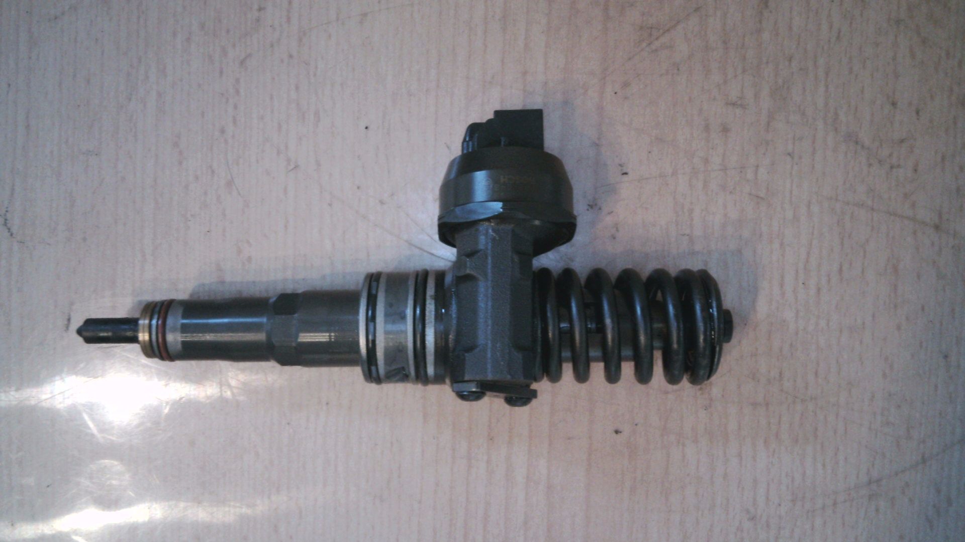 Injection rail VW GOLF V (1K1) 1.9 TDI 7769056 | B-Parts