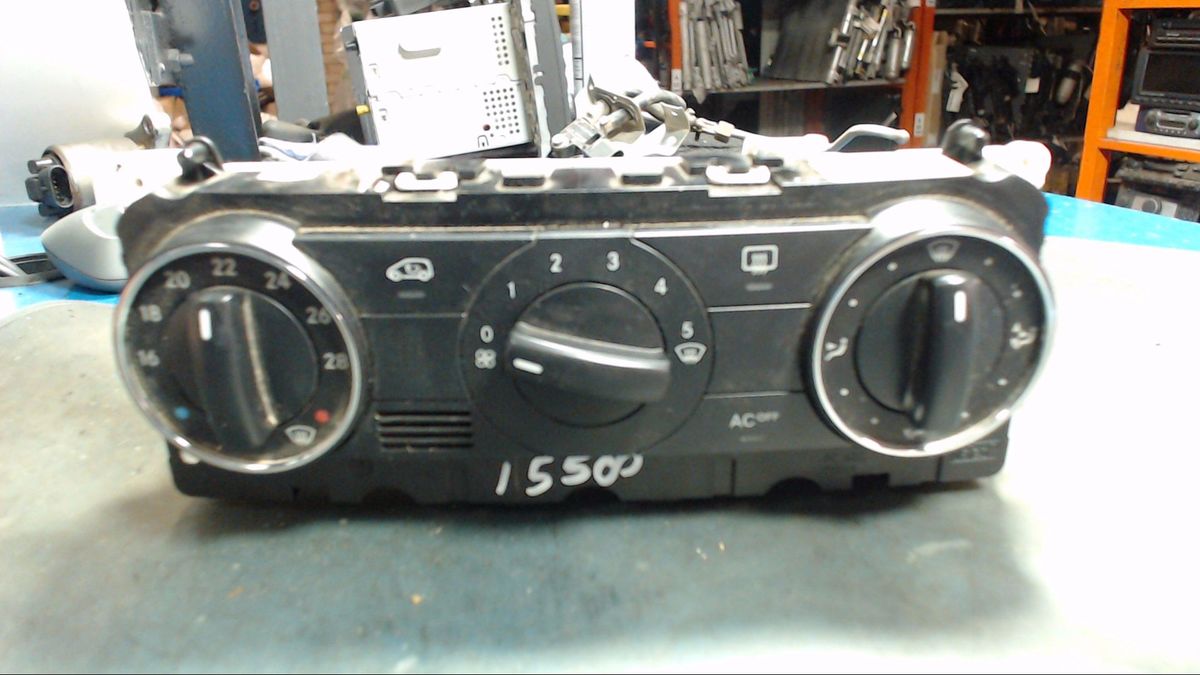 Climate control MERCEDES-BENZ A-CLASS (W169) A 160 CDI (169.006, 169. ...