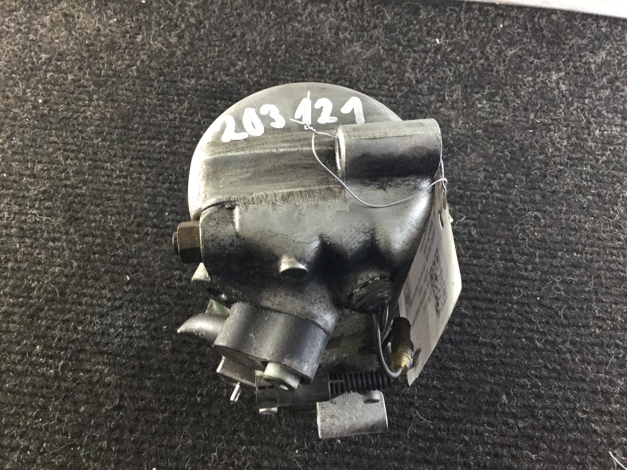 AC compressor BMW 5 (E39) 520 d BMW: 8390646 | B-Parts