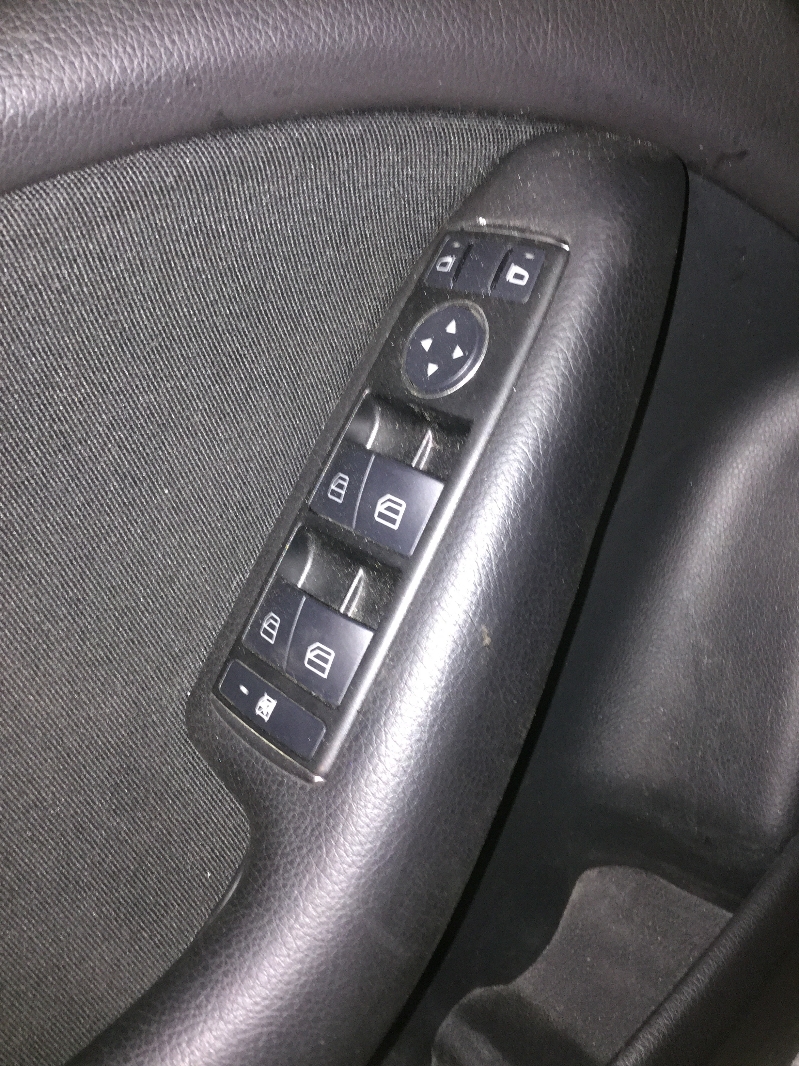 Türverkleidung links vorne MERCEDES-BENZ B-CLASS (W246, W242) B 180 ...