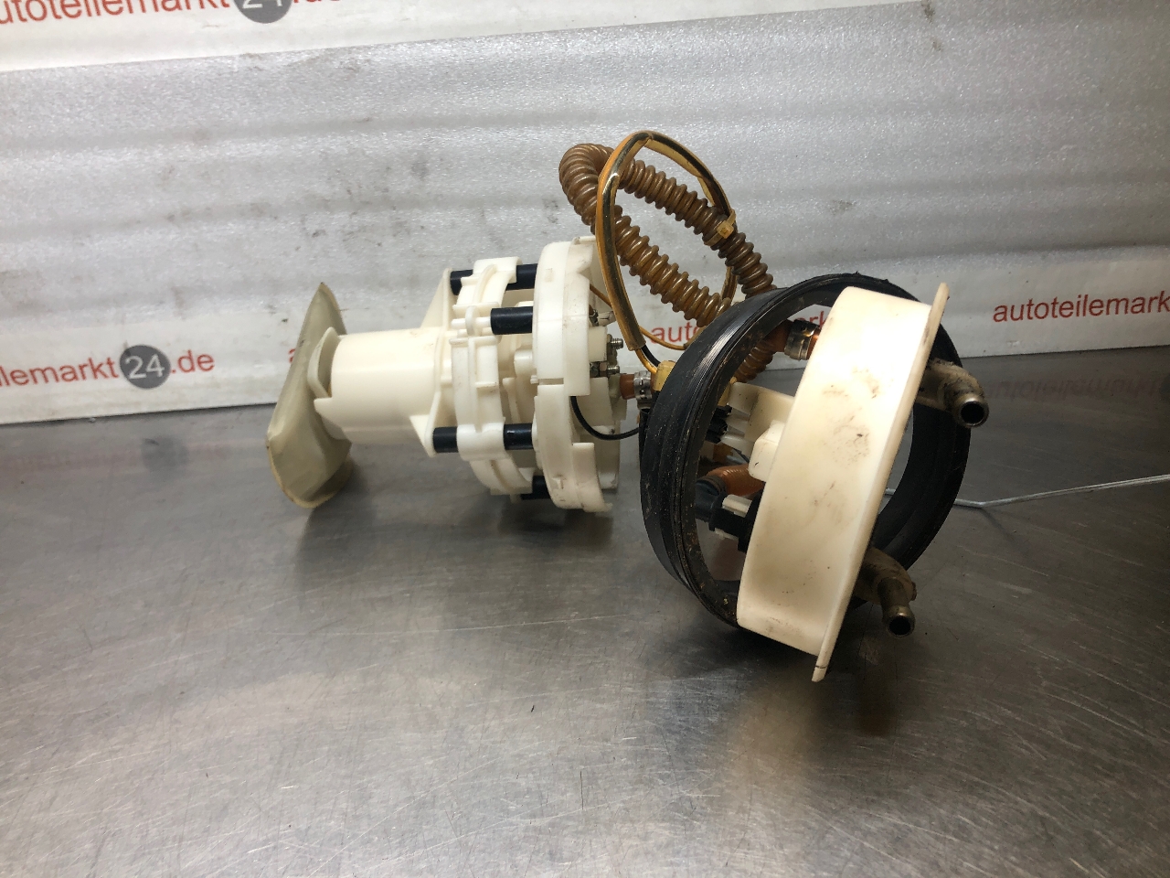 Bomba gasolina AUDI A4 (8D2, B5) 1.6 AUDI: 8D0201319 | B-Parts